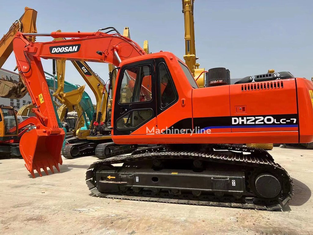 Doosan DH220 bager guseničar