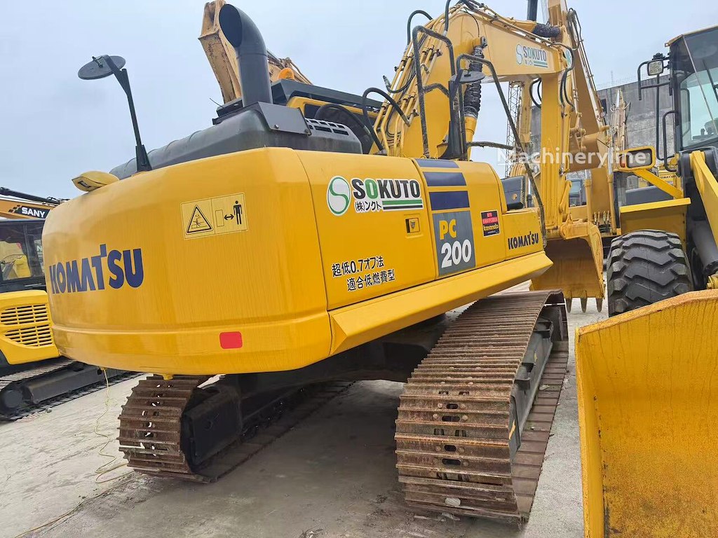Komatsu PC200-8N1 bager guseničar
