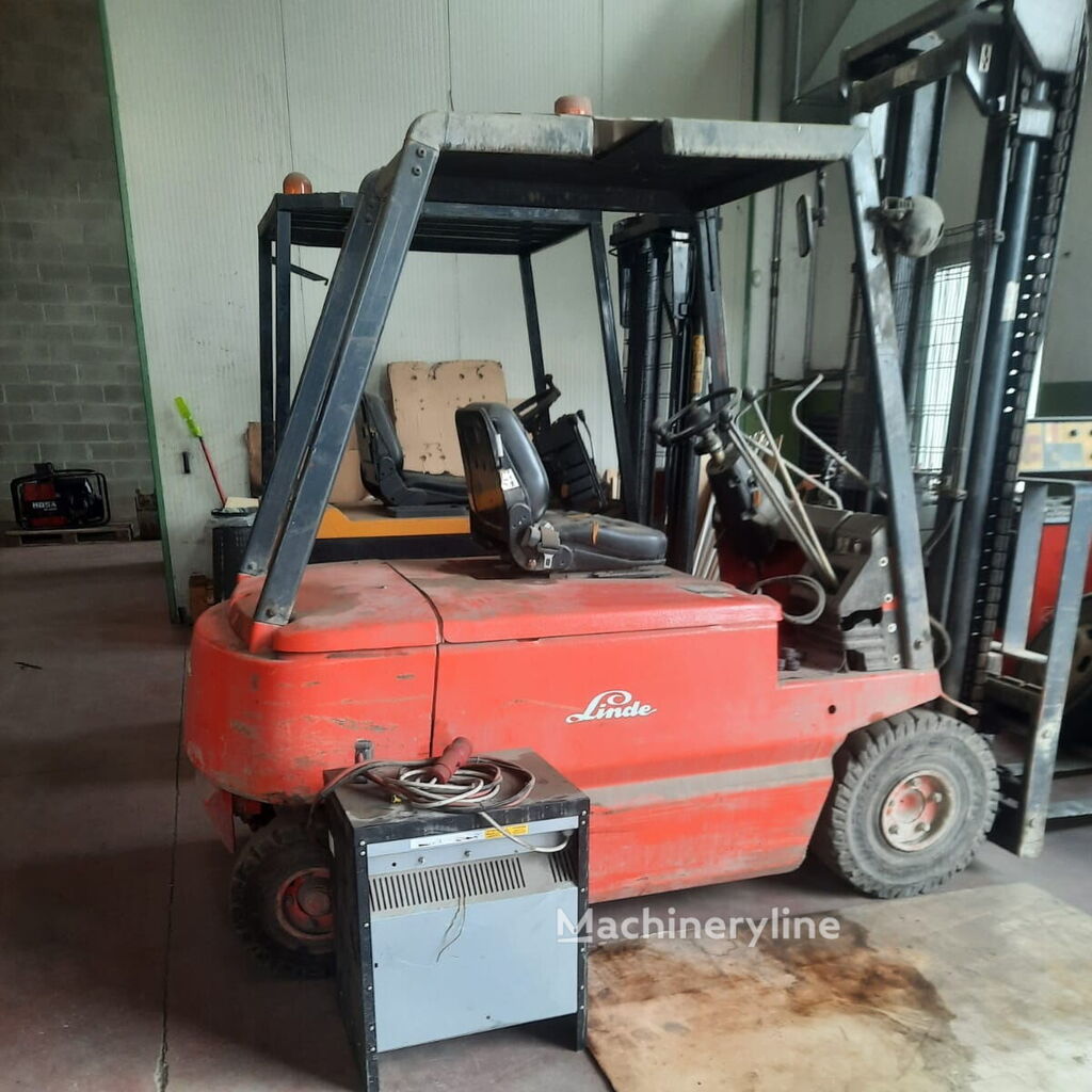 Linde E30 električni viljuškar