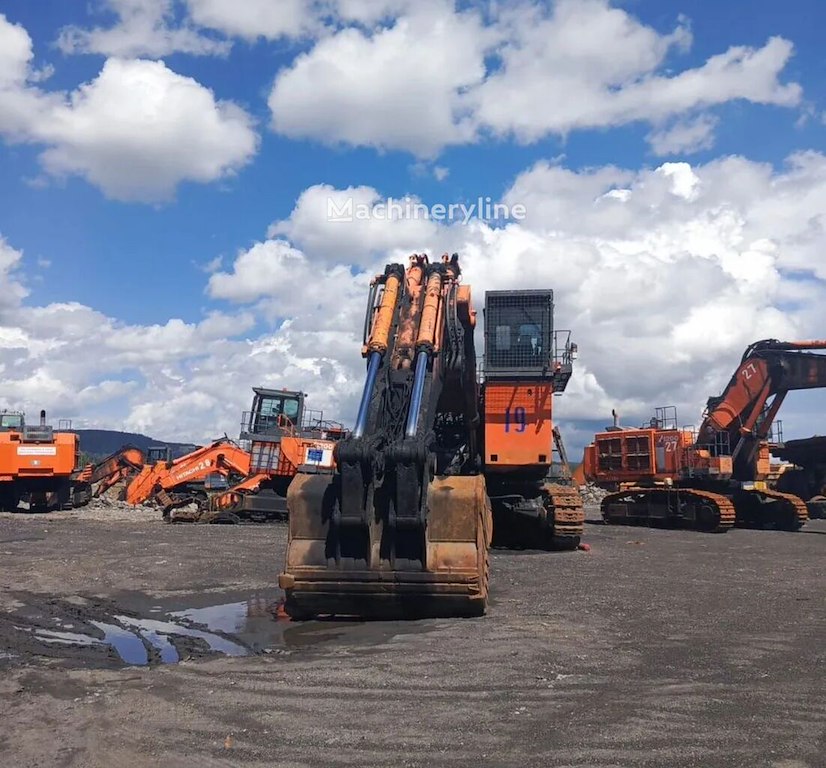 Hitachi EX1900-6 bager guseničar
