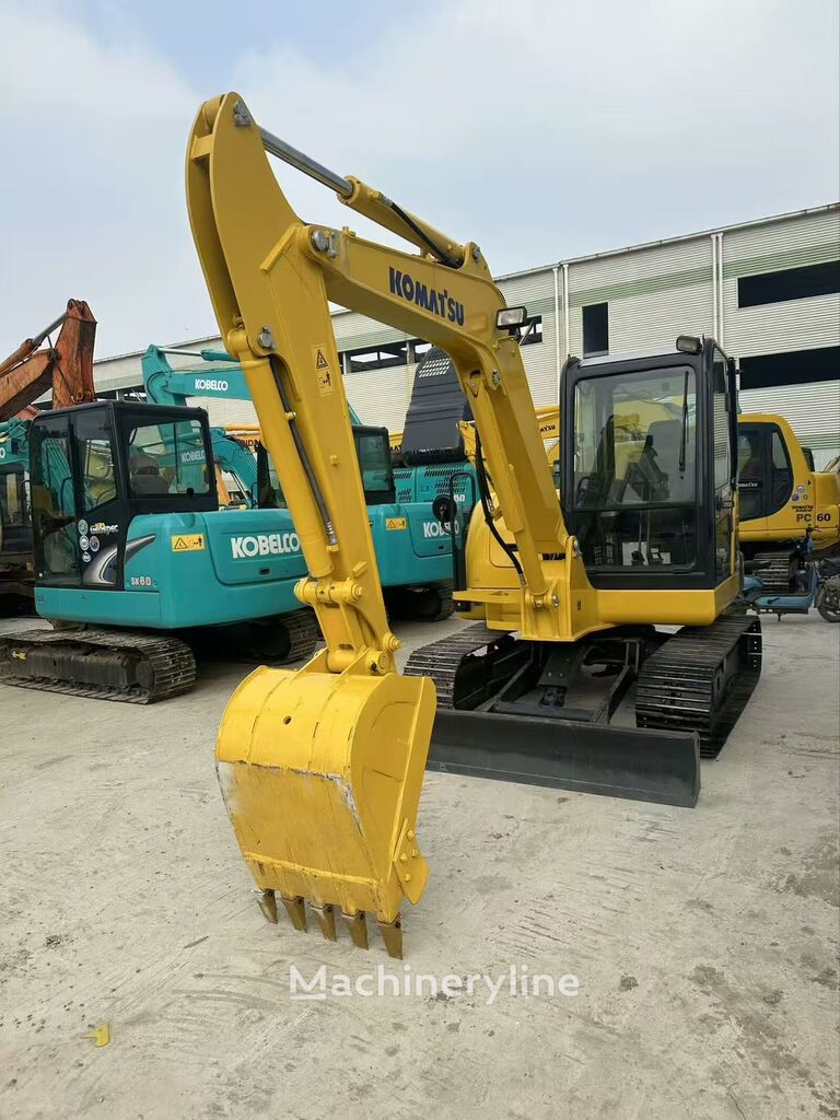 Komatsu PC56 bager guseničar