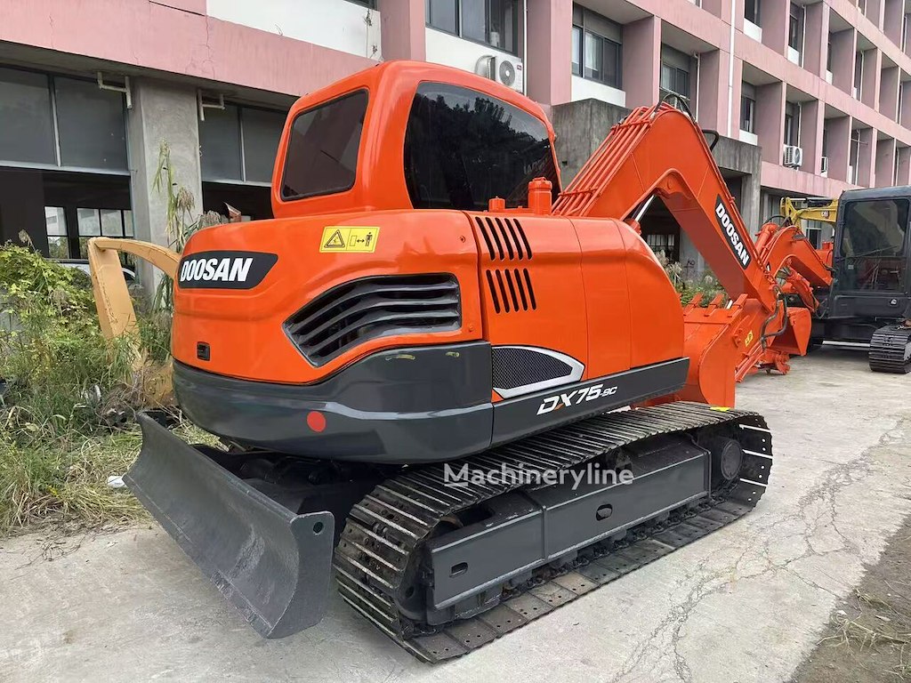 Doosan DX75 midi bager