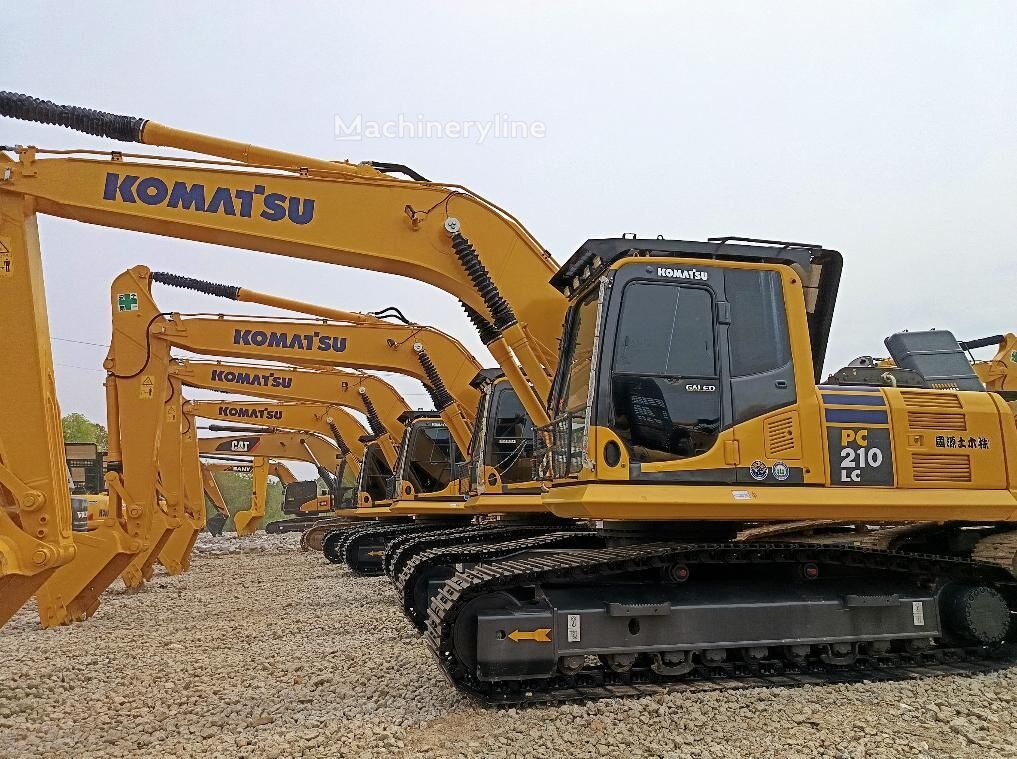 Komatsu PC210 bager guseničar