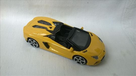 Burago Lamborghini Aventador LP 704-4,1:43 očuvan