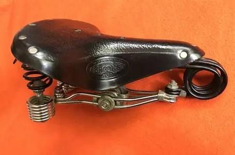 Brooks B130