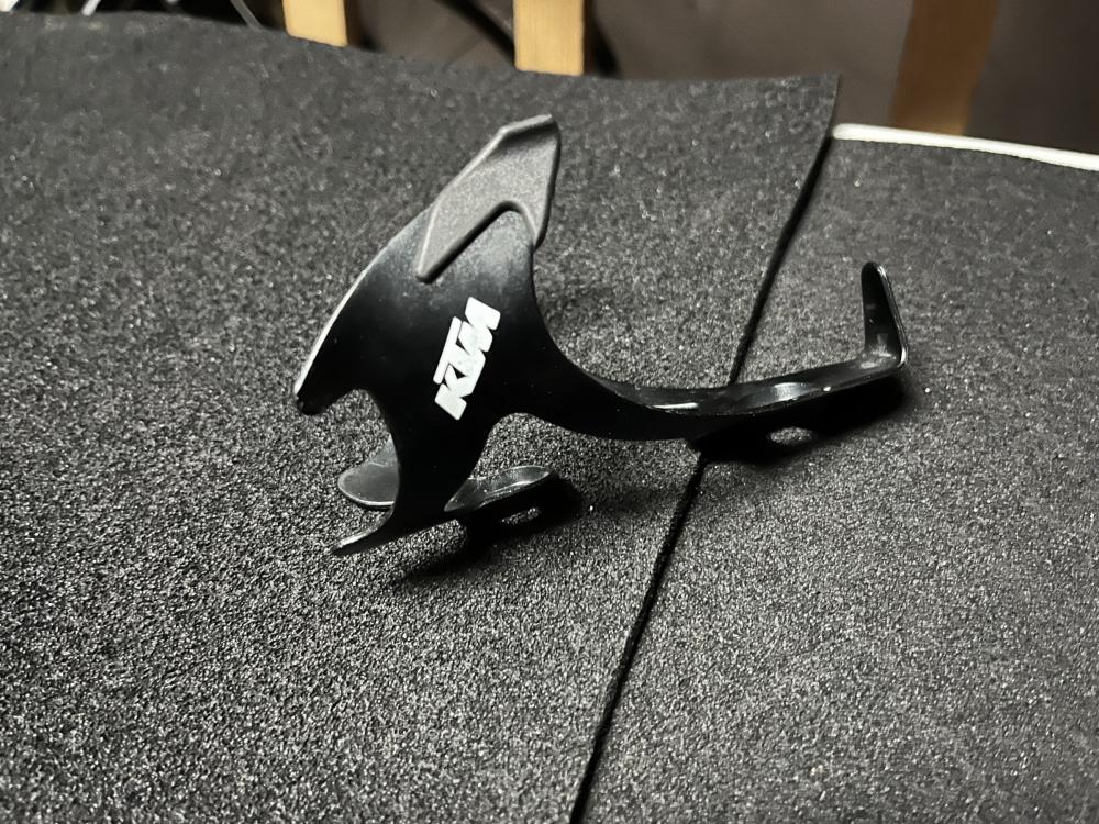 Nosac bidona KTM crni