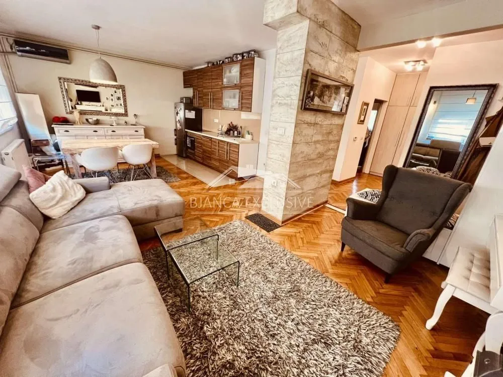 Prodaja, trosoban stan, 74m², Crveni Krst, Beograd