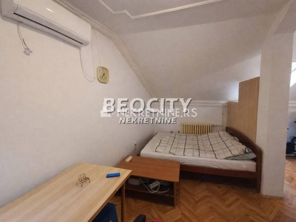 Novi Sad, Centar, Pap Pavla, 0.5, 29m2, 90000EUR