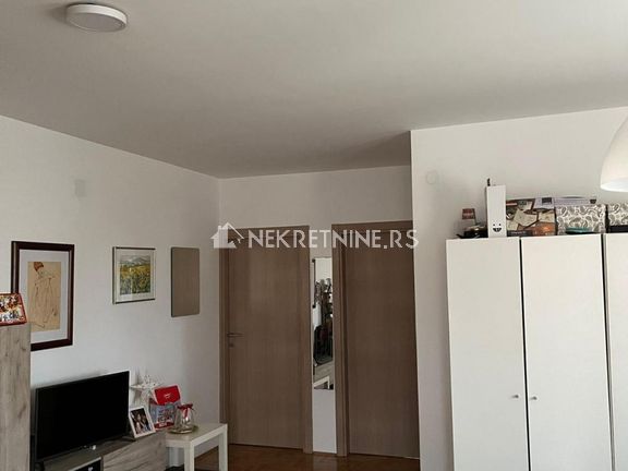 Prodaje se stan,94m2,Ledine, ID#1562