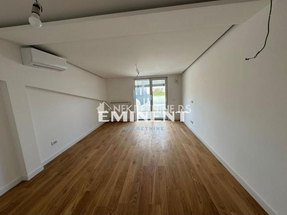 Voždovac, Voždovačka crkva, Kačerska, 1.0, 46m2, 161900 EUR