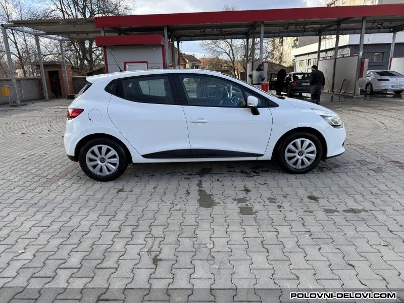 Renault Clio Kompletan Auto U Delovima
