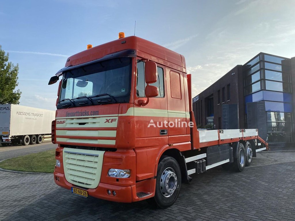 DAF XF105.410 kamion s ravnom platformom