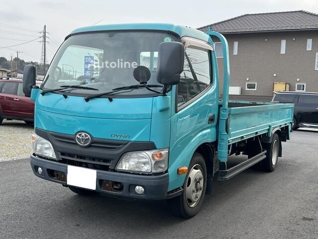 Toyota DYNA kamion s ravnom platformom