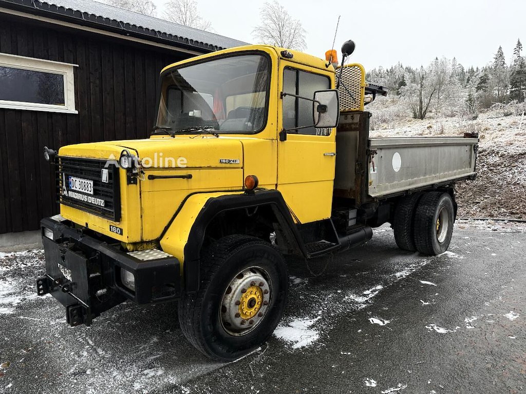 Prodaje se Magirus 160 D 12 AK kamion s ravnom platformom na aukciji