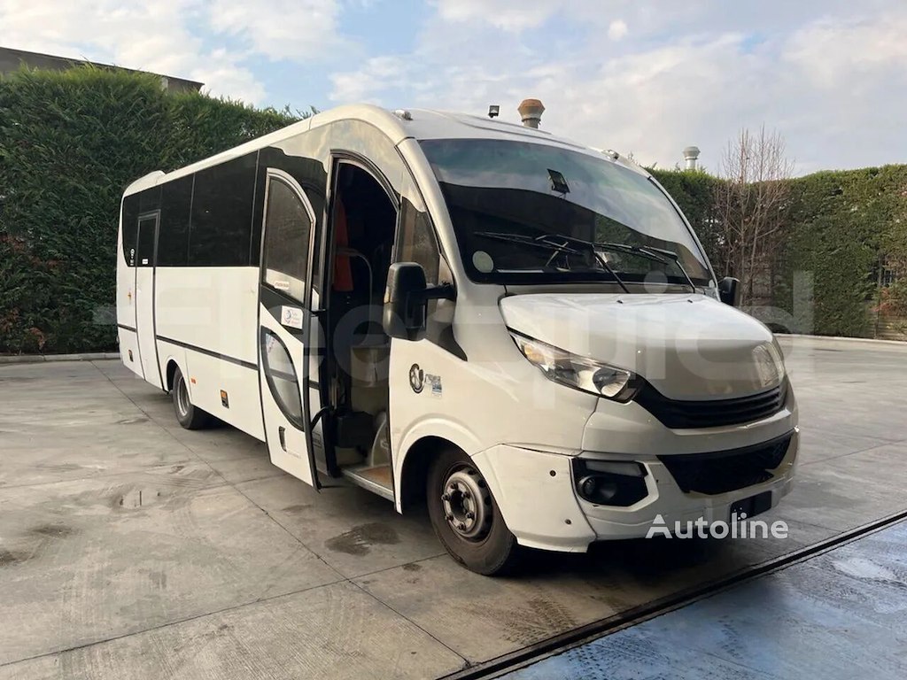 IVECO Daily putnički minibus