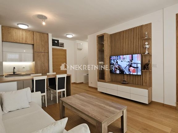 Prodajemo trosoban stan, Novi Beograd, 62m²