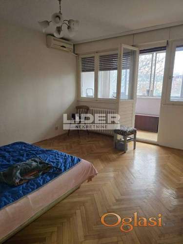 Stan na top lokaciji, u veoma urednoj zgradi sa 2 lifta ID#135102