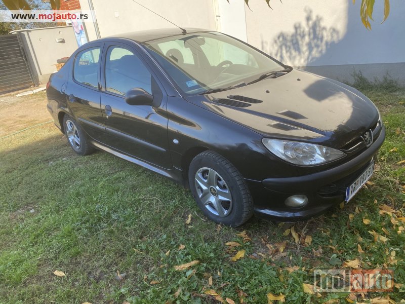 Peugeot 206 Sedan