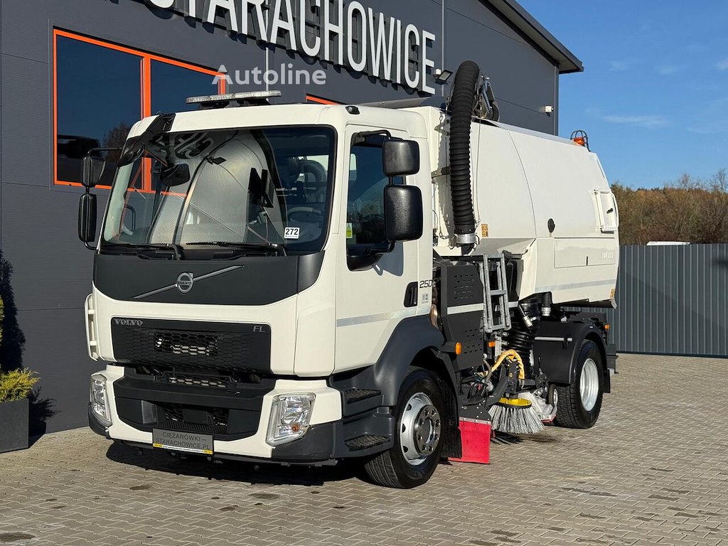 Volvo FL 15.250 ulični usisivač