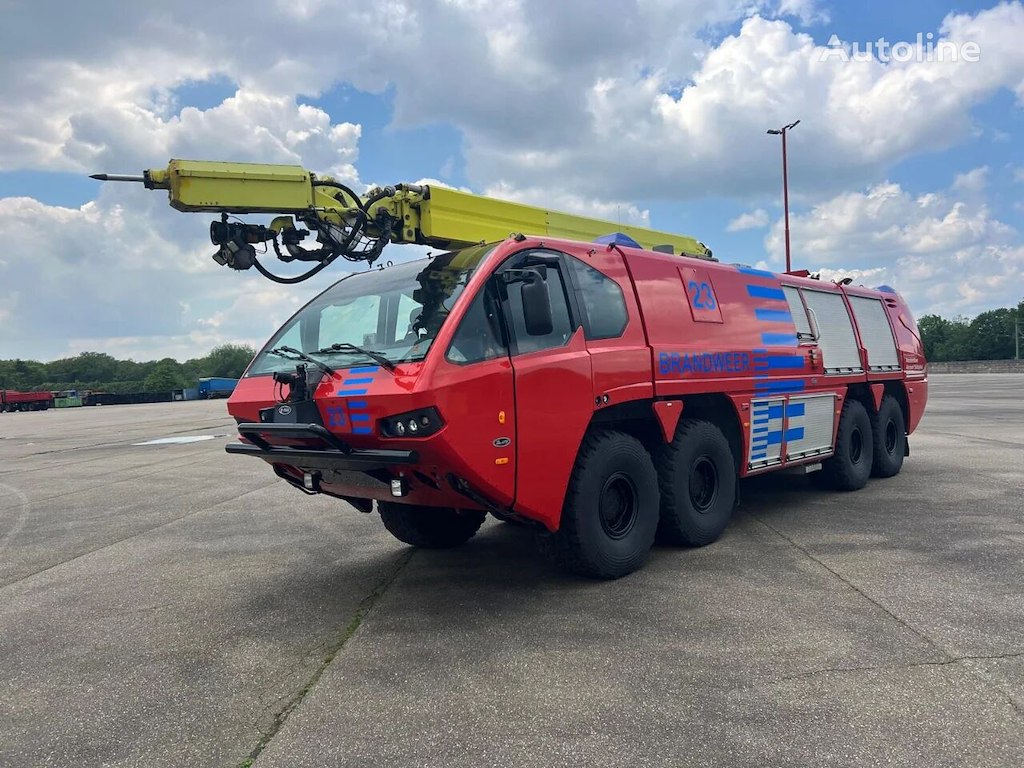E-One CRASHTENDER 8X8 TITAN P6 HPR G-Series - MET BLUSARM EN SNOZZLE 1 vatrogasno vozilo
