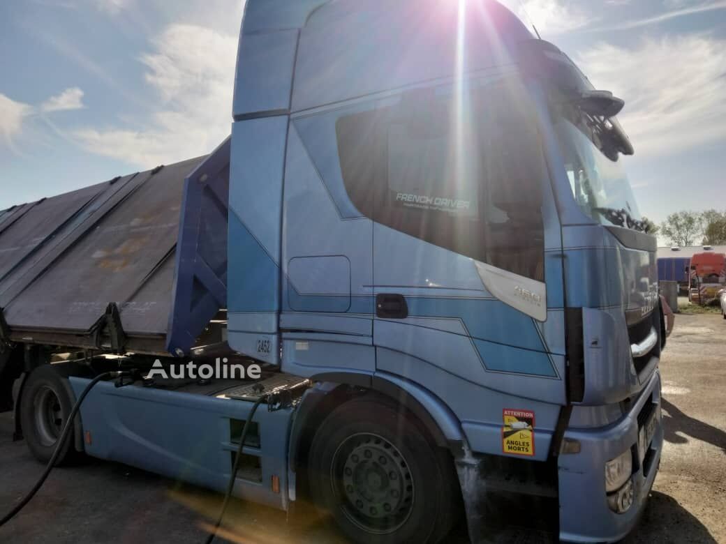 IVECO Stralis 460 tegljač
