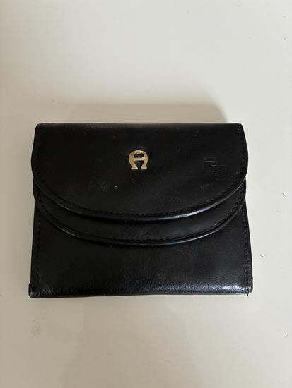 Aigner vintage kozni novcanik 10x8.5