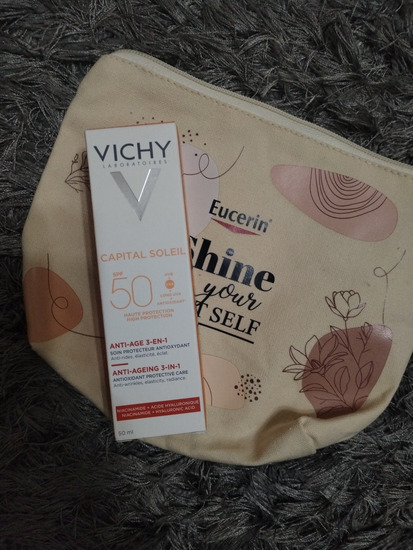 Vichy capital soleil anti age 3u1 spf50