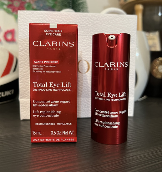 Clarins serum za oci NOVO