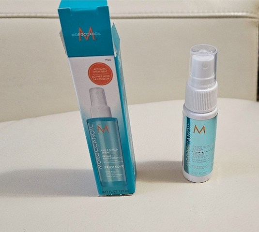 Moroccanoil Frizz Shield Spray travel size, novo
