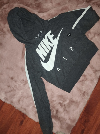 Nike duks