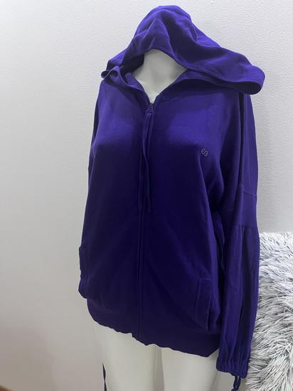 Escada M/Xl