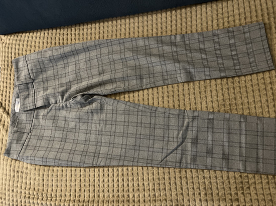 Calvin klein pantalone snižene na 1200