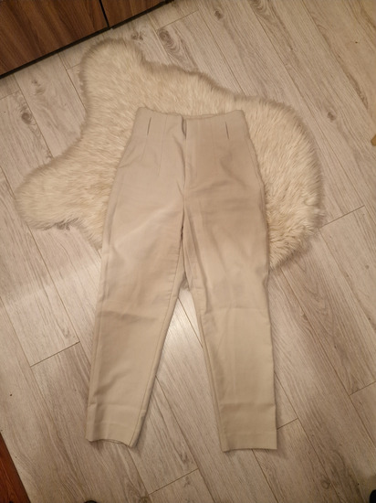 Zara pantalone