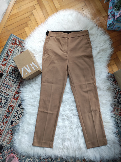 ZARA kamel vrhunske pantalone kao NOVE M