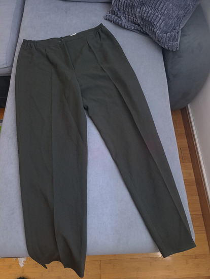 Elegantne maslinaste pantalone 44 RASPRODAJA