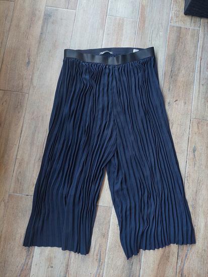 ZARA plisirane pantalone kilote
