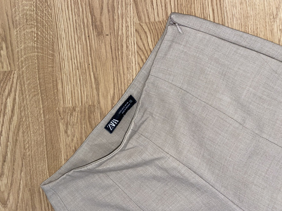 Zara krem duboke pantalone