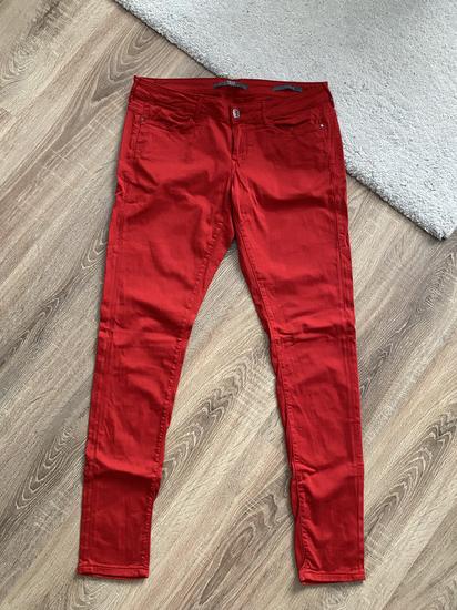 Guess crvene Pantalone L