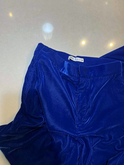 Zara plisane pantalone S/M
