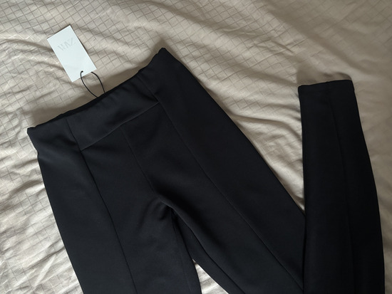 Zara pantalone