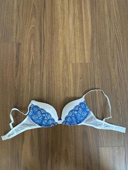 Intimissimi 80/85b push up, nema zicu.