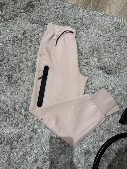 Nike tech fleece