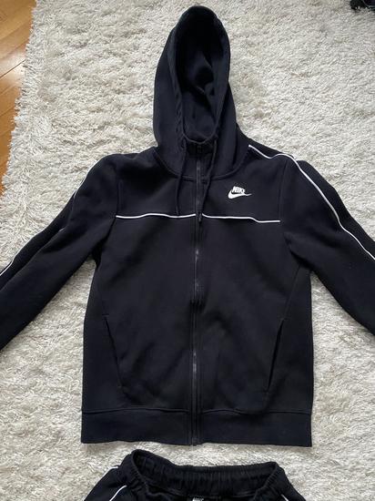 Original Nike trenerke/cena nije fiksna