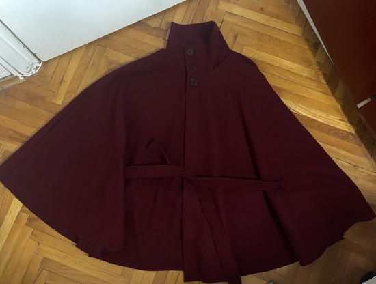 Prelepi bordo poncho
