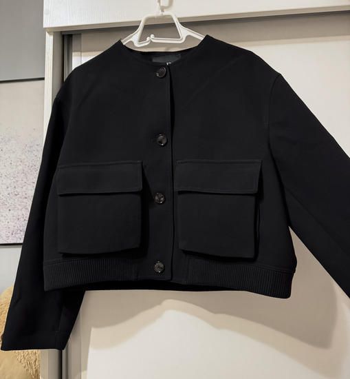 ZARA crna bomber jaknica