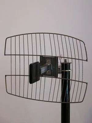ReinkJet Antena Wireless WGR24-15DB 2.4GHz, 16dbi, 395x310mm, 75om sa koaksijalnim kablom 15m