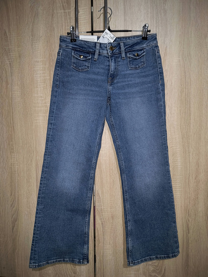H&M kick flare jeans, novo