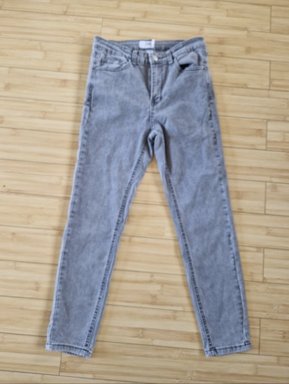 RASPRODAJA DENIM CHICOREE farmerke (Svajcarska)