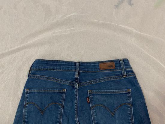 Levis original zenske farmeke 27 velicina