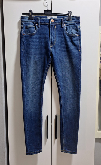 Bershka super skinny farmerke